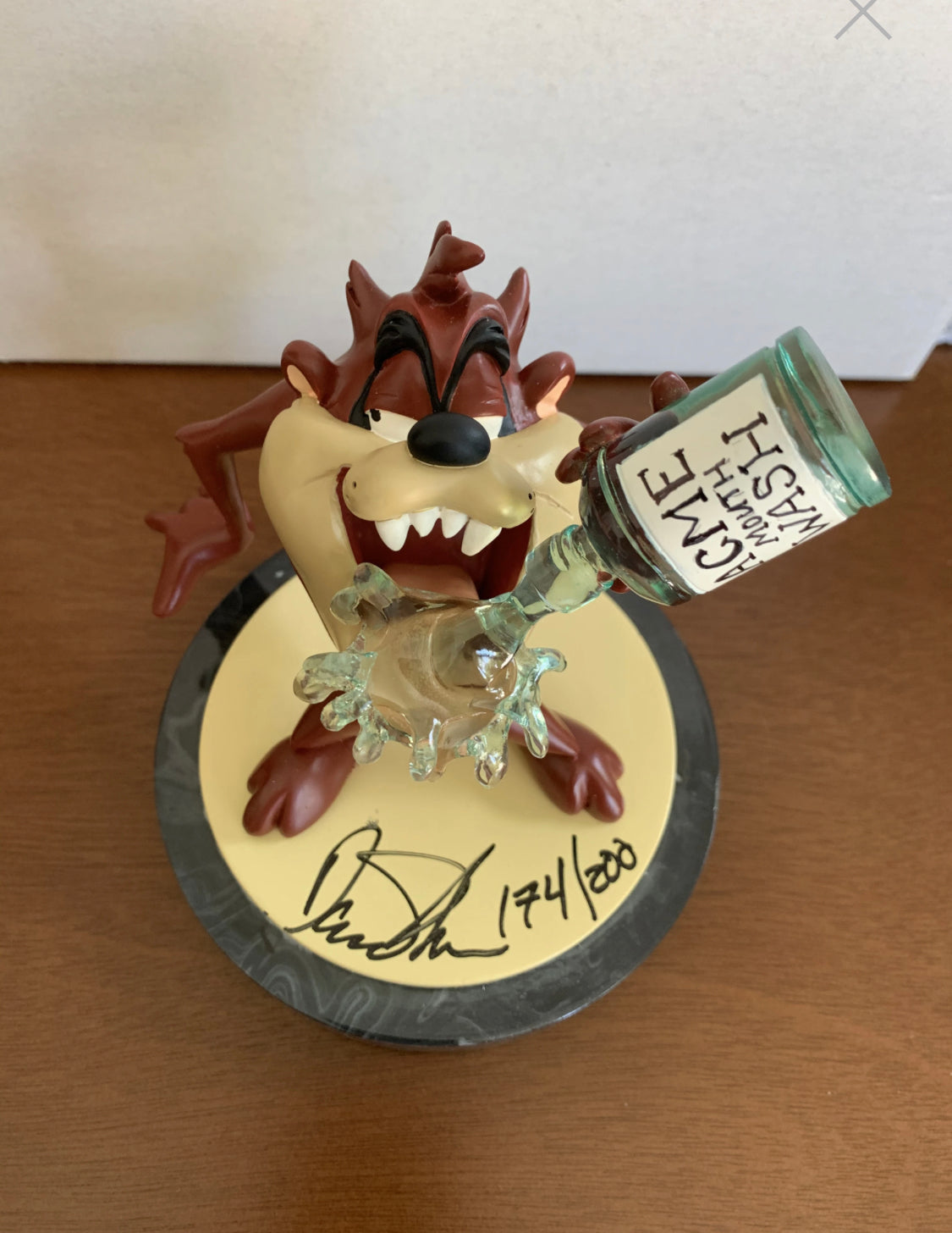 Taz Sculptures – Dental Collectibles